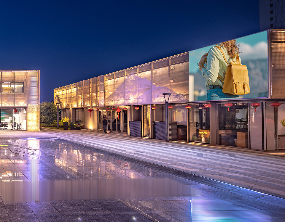 Vivid Outdoor LED Screen - Kingaurora